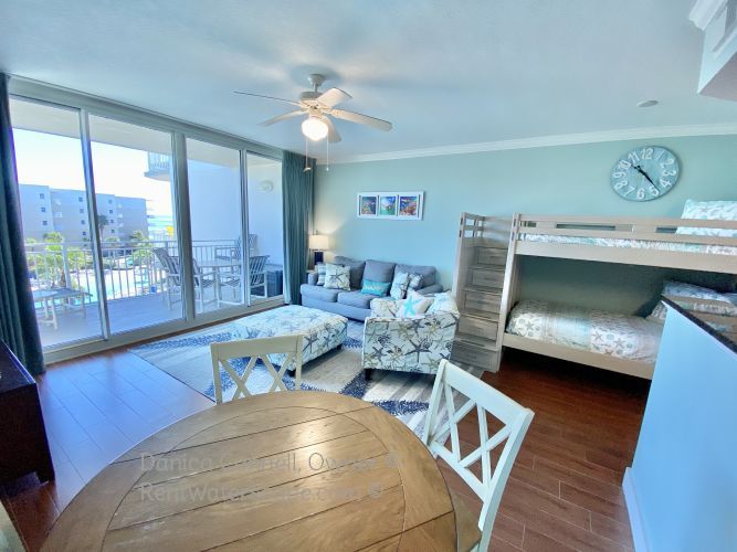 Waterscape B520, 1 Bedroom + Bunks, Beachfront condo with beautiful view,